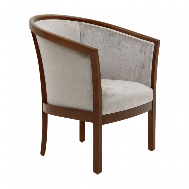 Italian classic and contemporary armchairs